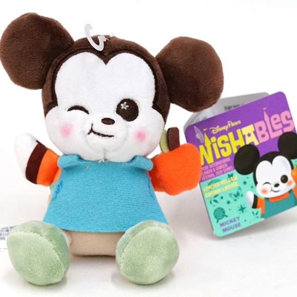 Disney | Toys | Disney Parks Wishables Epcot Flower Garden 220 Series ...